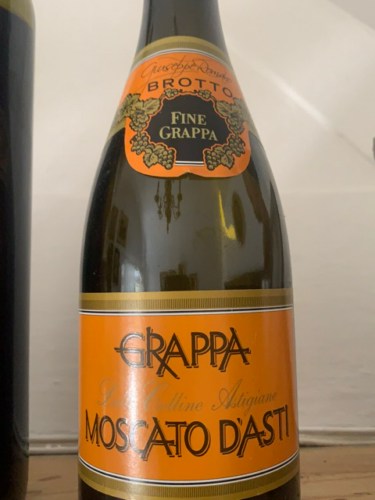 N.V. Brotto Grappa Moscato d'Asti | Vivino Brasil