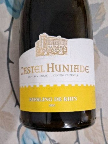 Castel Huniade Riesling de Rhin Sec | Vivino US
