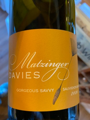 Matzinger Davies Gorgeous Savvy Sauvignon Blanc | Vivino
