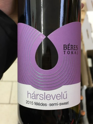 Béres Hárslevelu Félédes Semi-Sweet | Vivino Australia