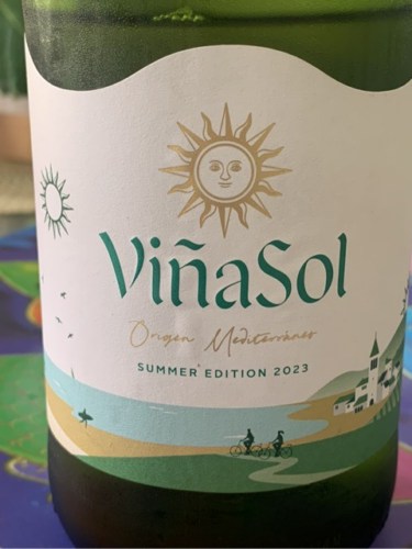 Familia Torres Viña Sol Summer Edition | Vivino US