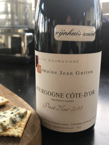 2018 Domaine Jean Guiton Bourgogne Côte d’Or Pinot Noir | Vivino English