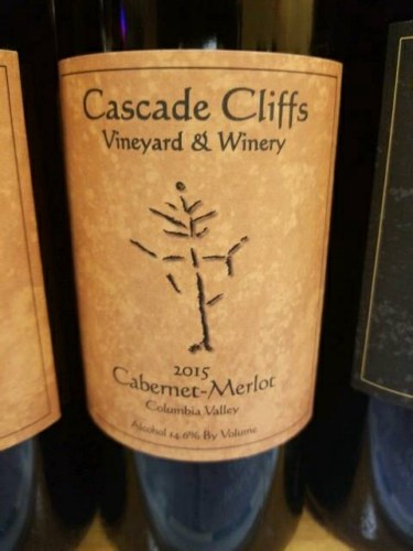 Cascade Cliffs Cabernet - Merlot | Vivino US