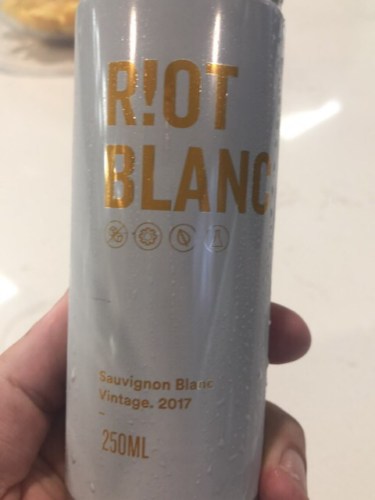 Riot Wine Co Blanc | Vivino