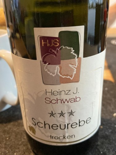 Heinz J Schwab Scheurebe Trocken | Vivino US